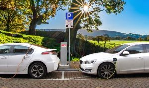 Normal Car Vs Electric Car | Which is More Efficient to Use? | Voltage Lab